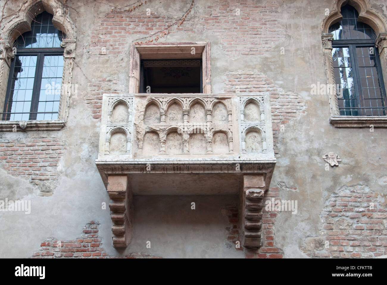 Montague and capulet hi-res stock photography and images - Alamy