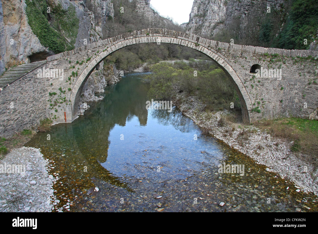 Old stone bridge Stock Photo - Alamy