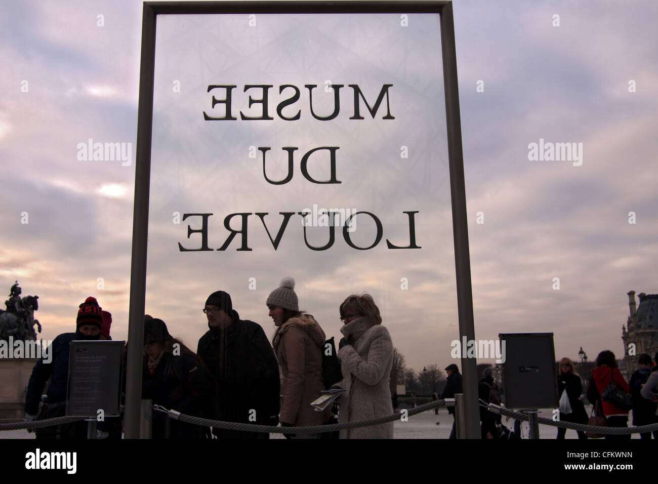 Louvre museum entrance sign hi-res stock photography and images - Alamy