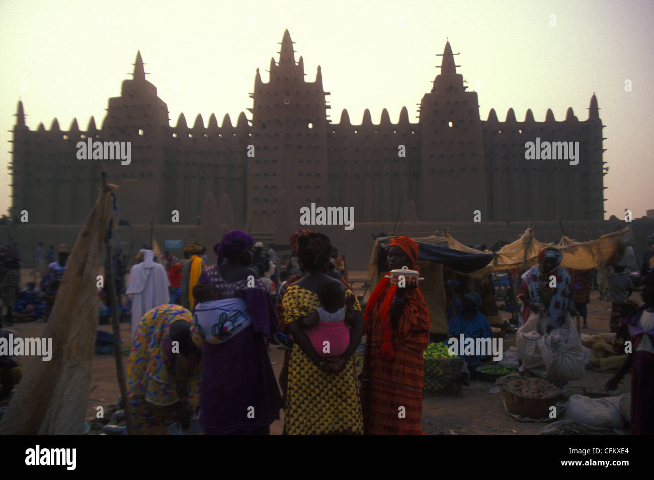 Grand mosque of djenne mali hi-res stock photography and images - Alamy