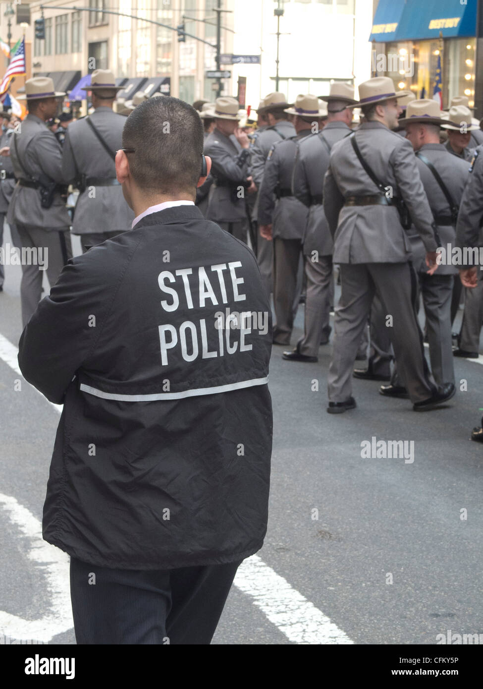 New york police line do not cross hi-res stock photography and images ...