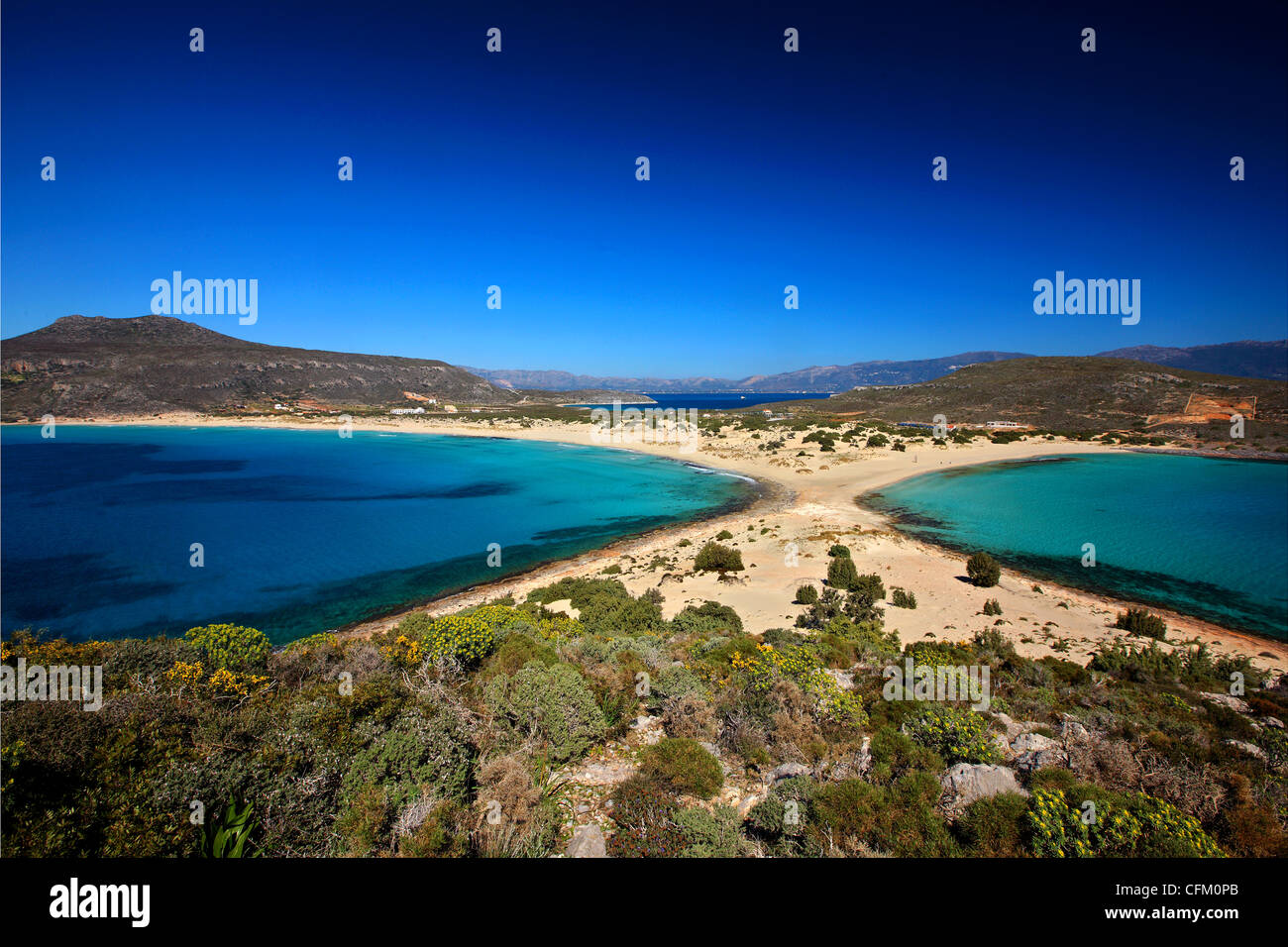 The famous "double" beach known as "Simos" in Elafonisos island ...