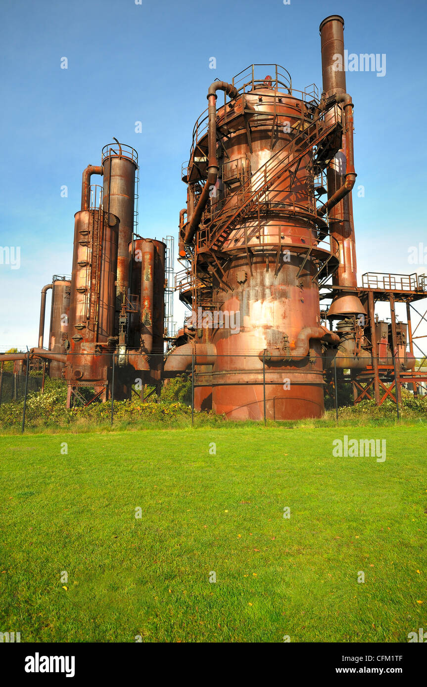 Abandoned gas works hi-res stock photography and images - Alamy
