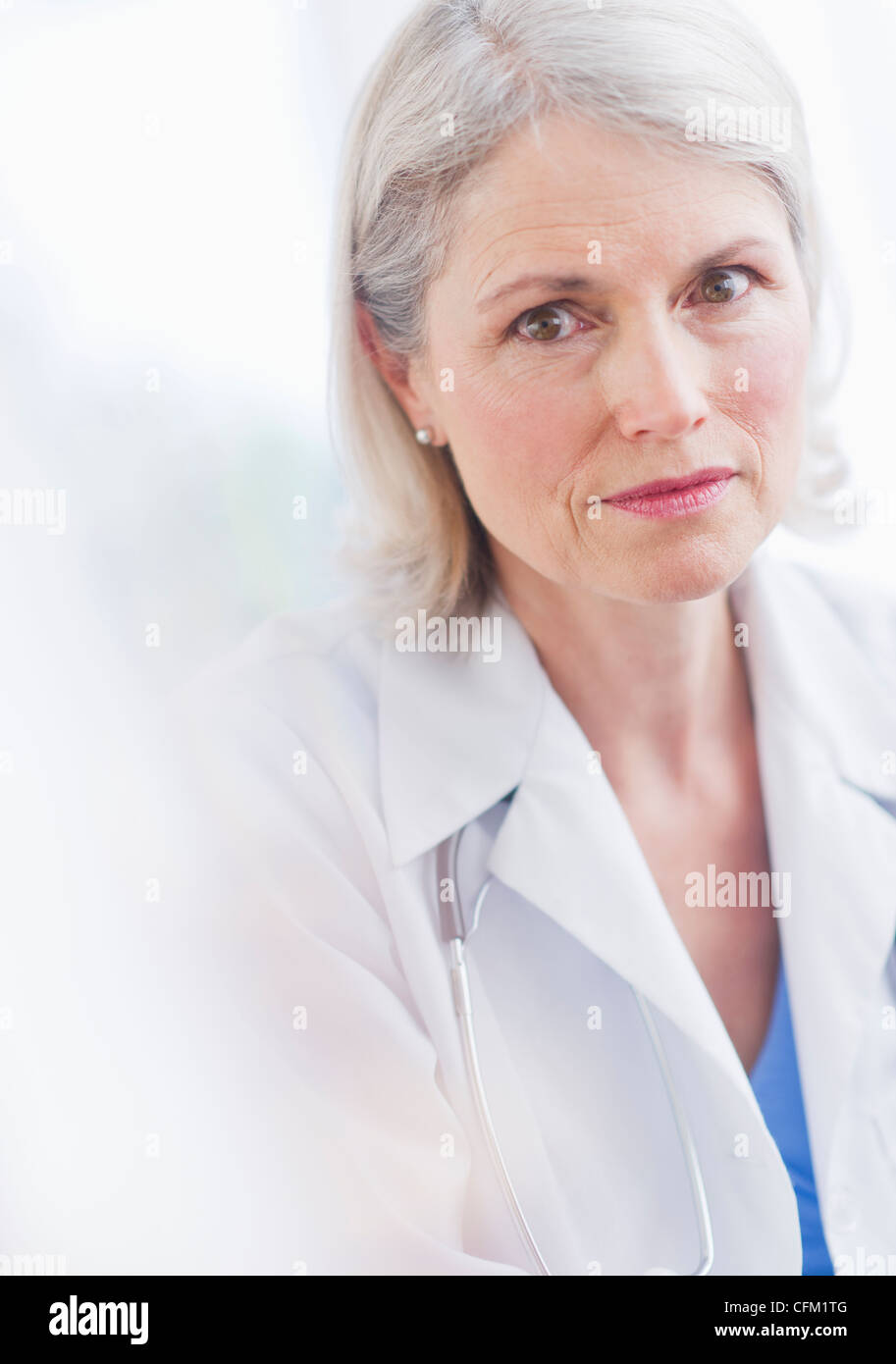 Senior caucasian female doctor hi-res stock photography and images - Alamy