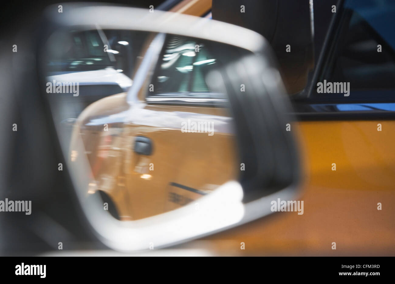 New york taxi side view hi-res stock photography and images - Alamy