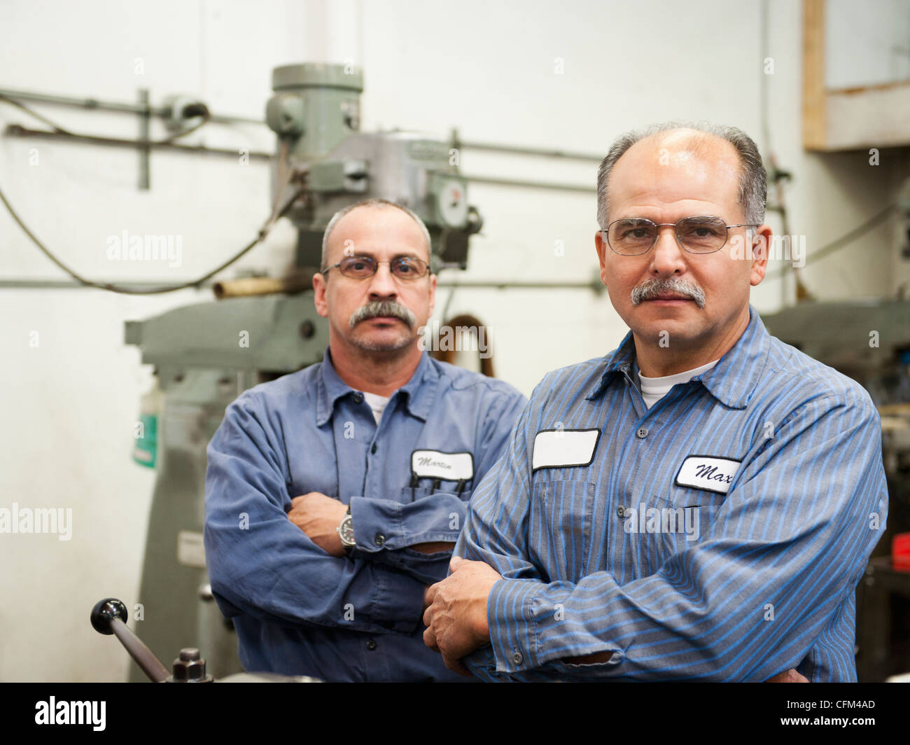 Factory workers usa assembly hi-res stock photography and images - Alamy