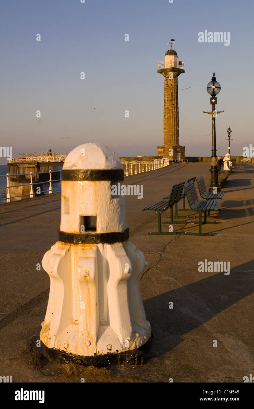Capstans painted blue hi-res stock photography and images - Alamy