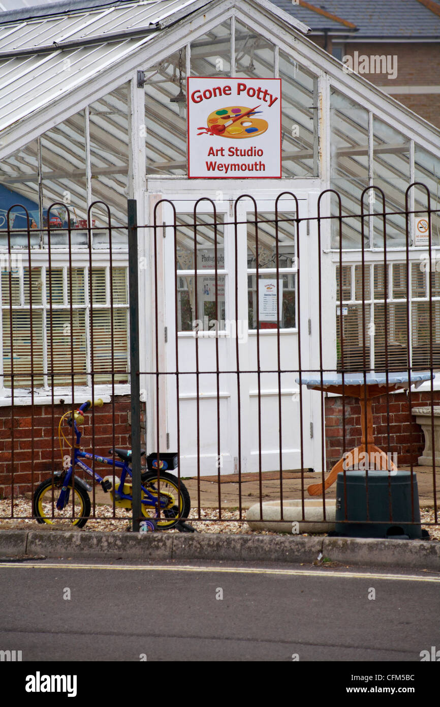 Gone Potty Art Studio at Weymouth in March Stock Photo - Alamy