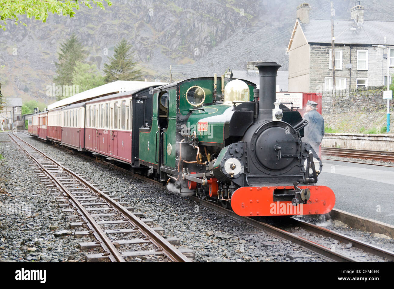 Steam locomotive pulling a passenger train at Blaenau Ffestiniog, Wales Stock Photo - Alamy