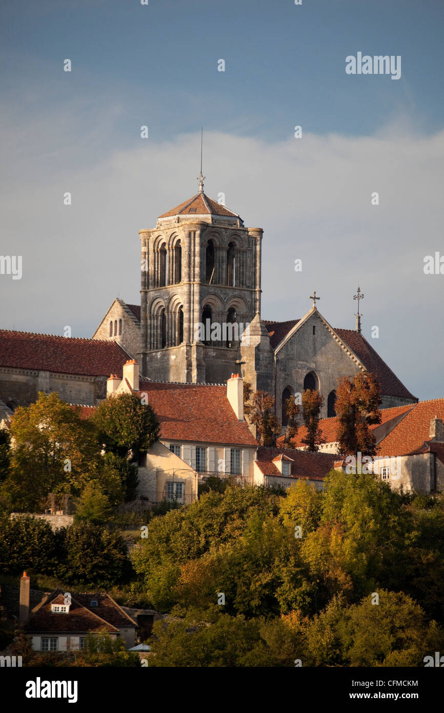 Vezelay abbey burgundy hi-res stock photography and images - Alamy
