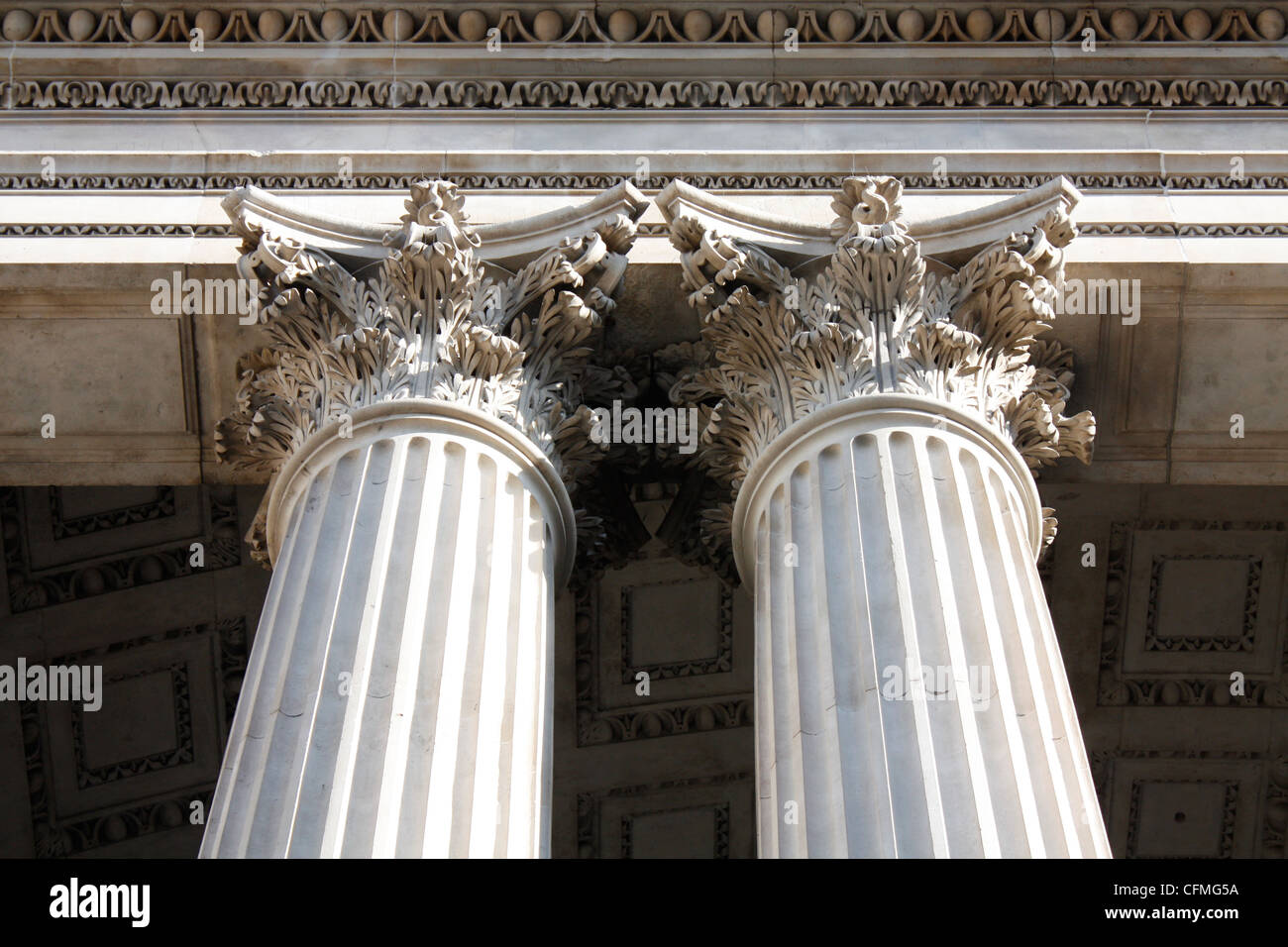 Ionic Pillars Stock Photos & Ionic Pillars Stock Images - Alamy