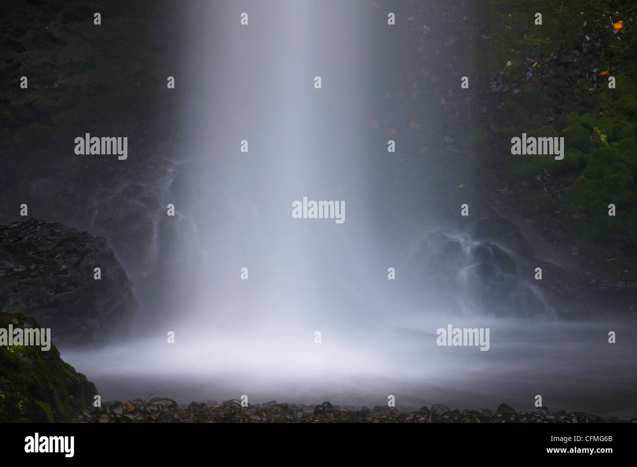 USA, Oregon, Marion County, Waterfall mist Stock Photo - Alamy