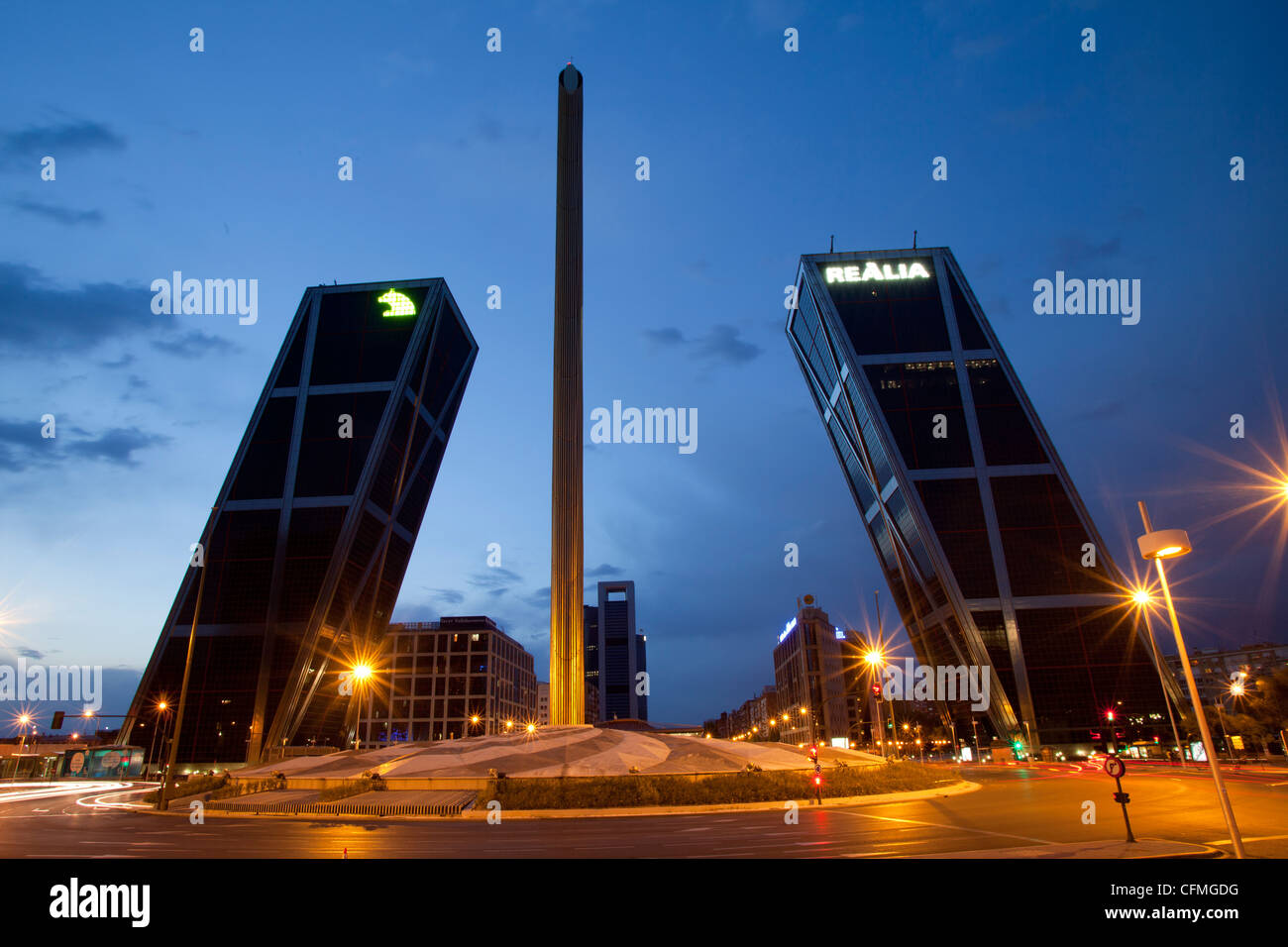 Kio Towers in Castilla square, Madrid, Spain Stock Photo - Alamy