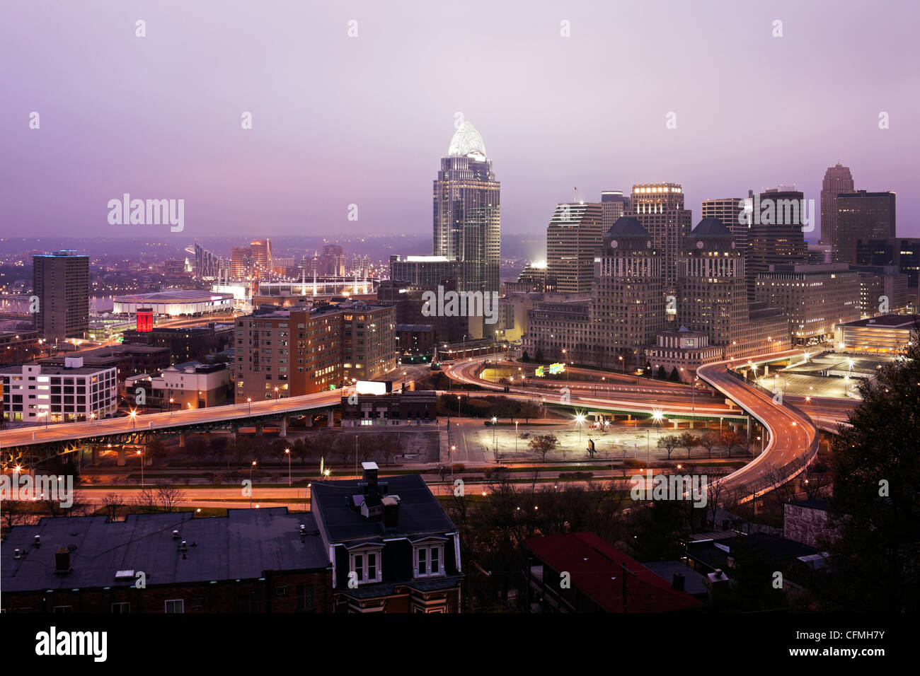 Cincinnati skyline hi-res stock photography and images - Alamy