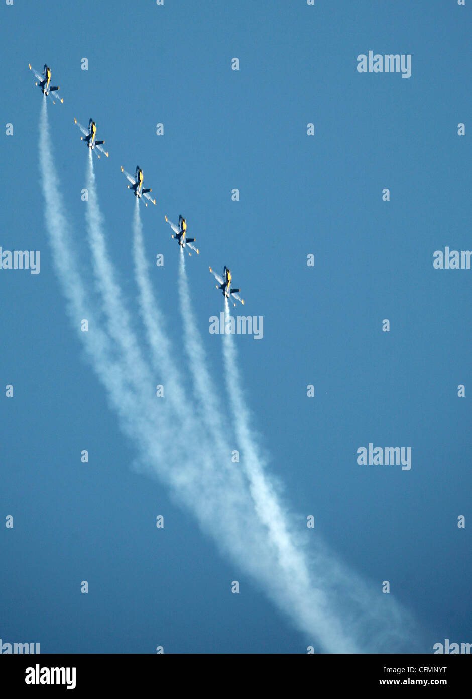The U.S. Navy Blue Angels climb into the California skies over Marine ...