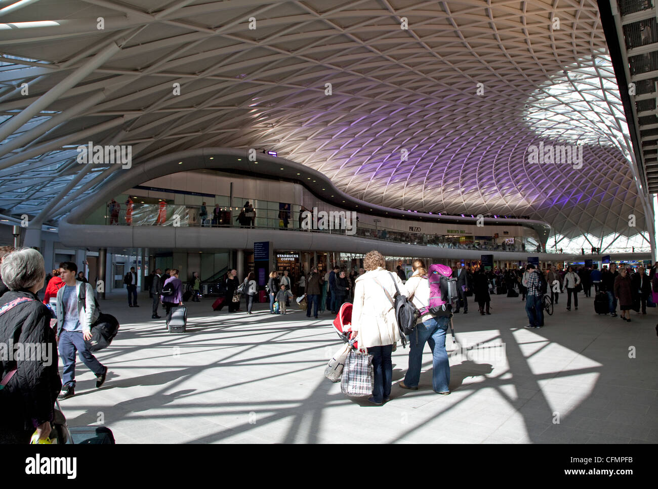New Kings Cross Station departures concourse, London Stock Photo - Alamy