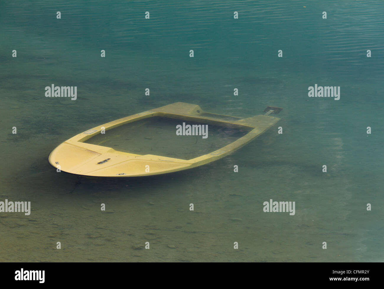 Sunk boat in the river Stock Photo - Alamy