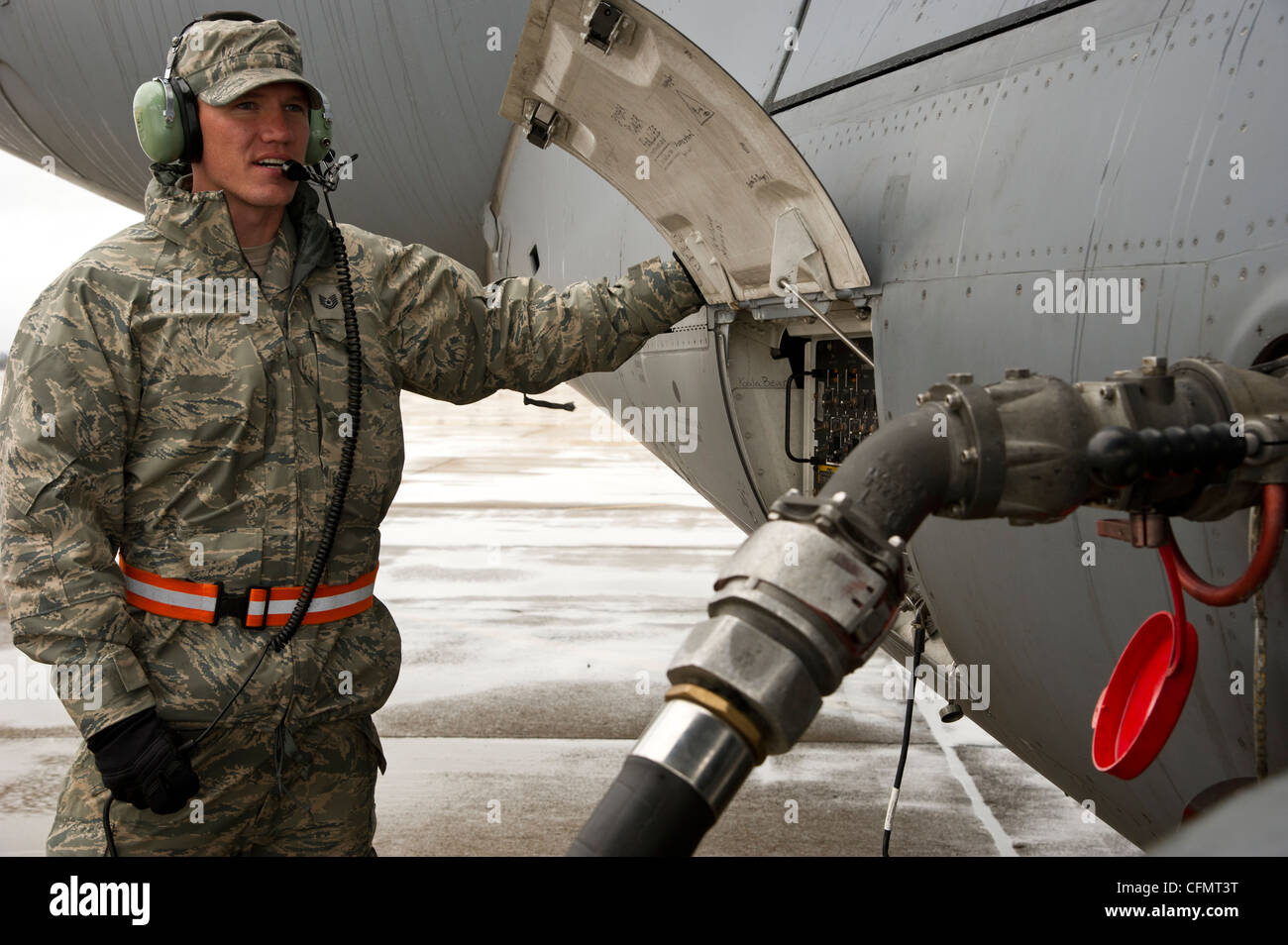 U.S. Air Force Staff Sgt. Sean Hanlon, 452nd Maintenance Squadron ...