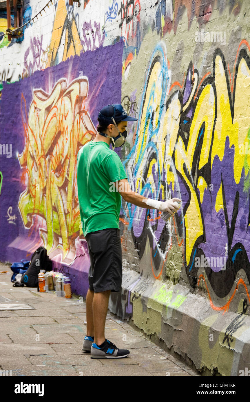 Legal graffiti wall art hi-res stock photography and images - Alamy
