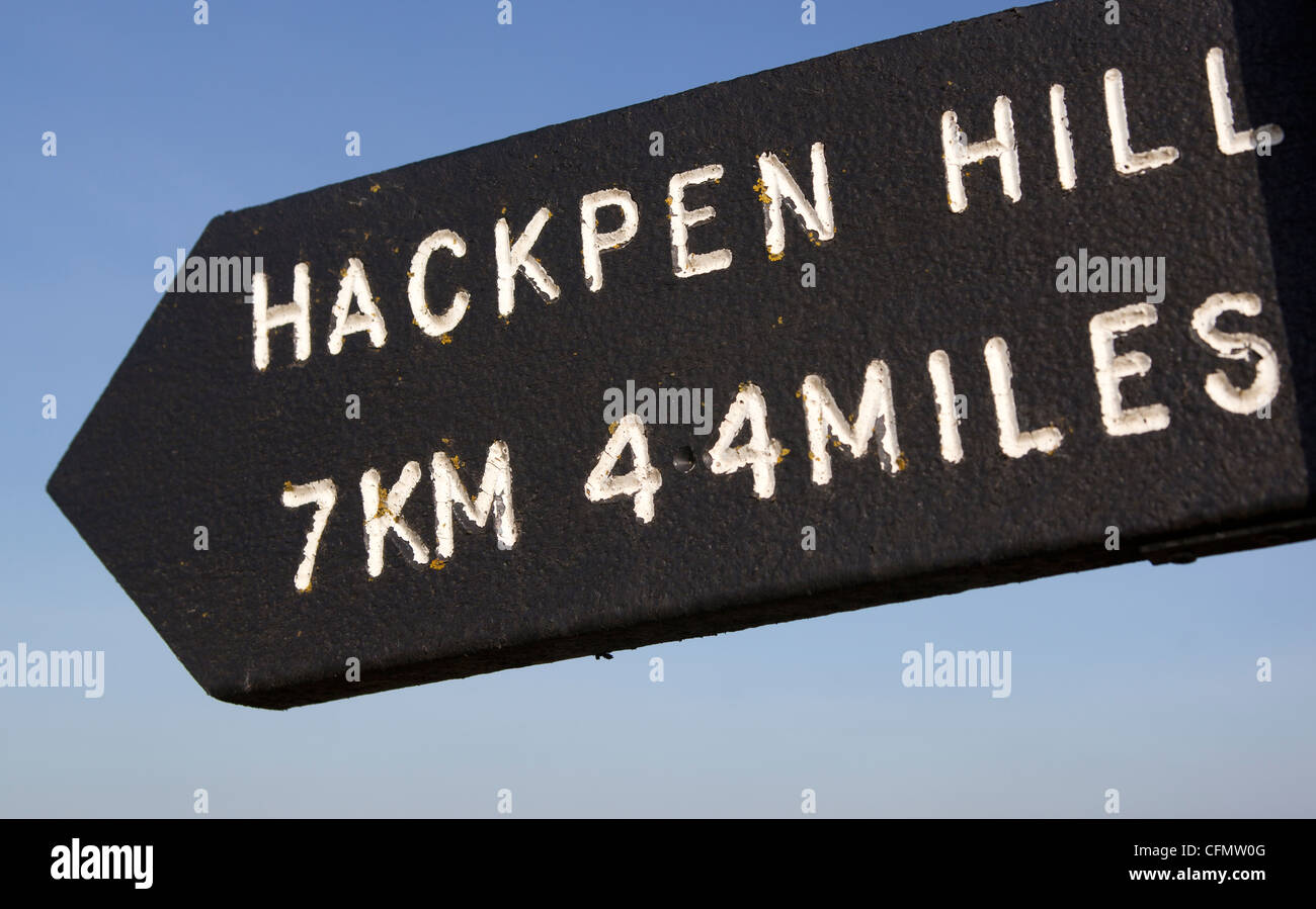 Hackpen Hill Direction Sign Stock Photo - Alamy