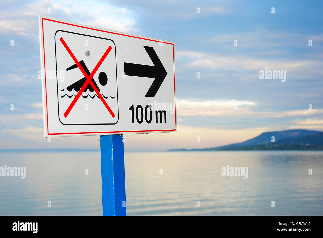No swimming sign stand hi-res stock photography and images - Alamy