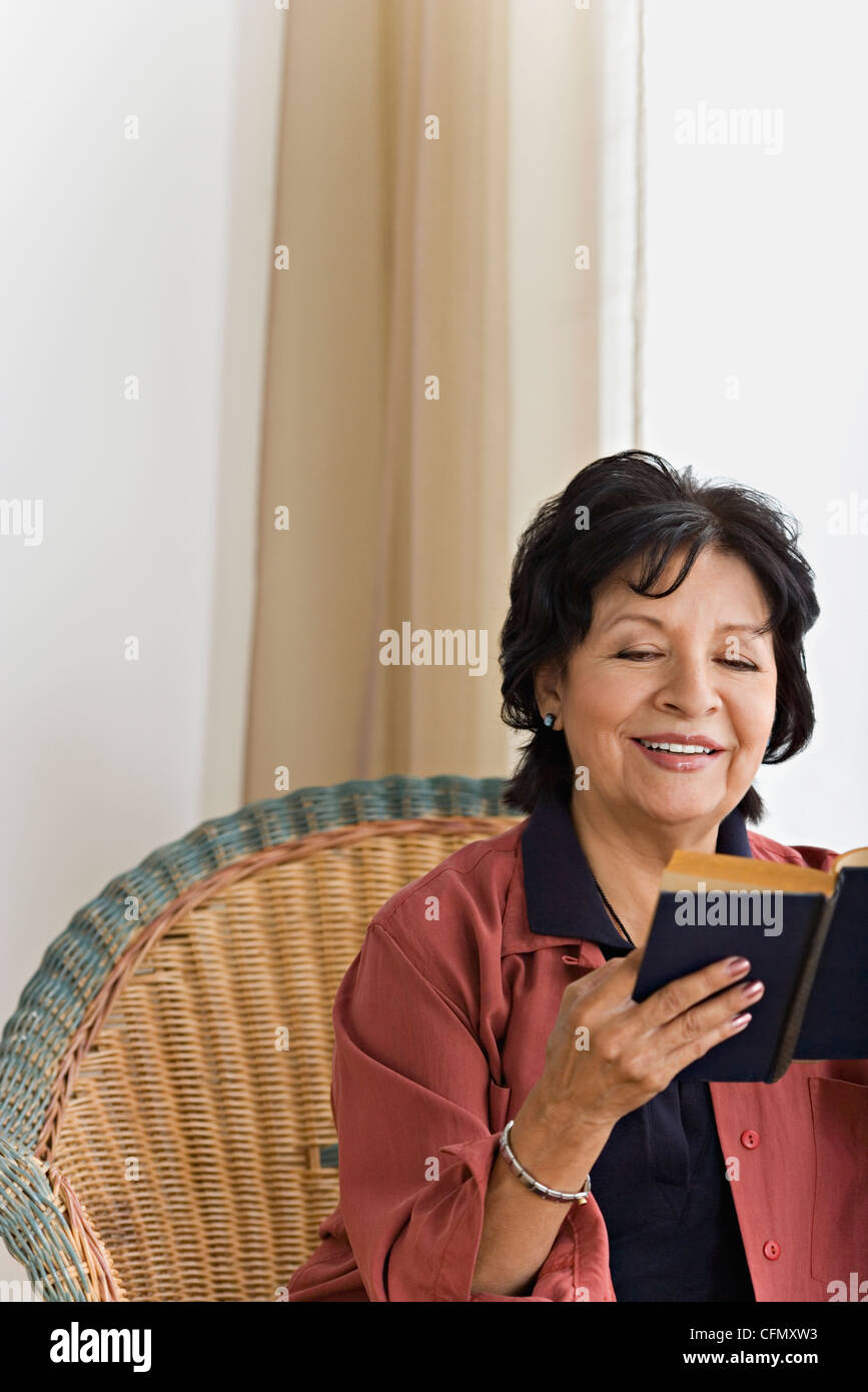 USA, California, Los Angeles, Senior woman reading book Stock Photo - Alamy