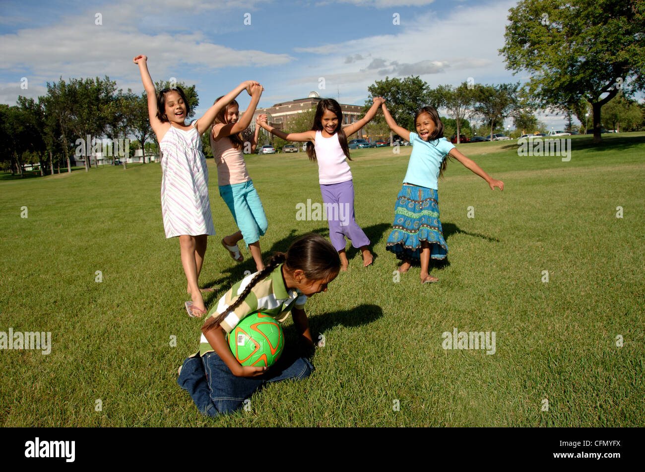 Aboriginal children playing hi-res stock photography and images - Alamy