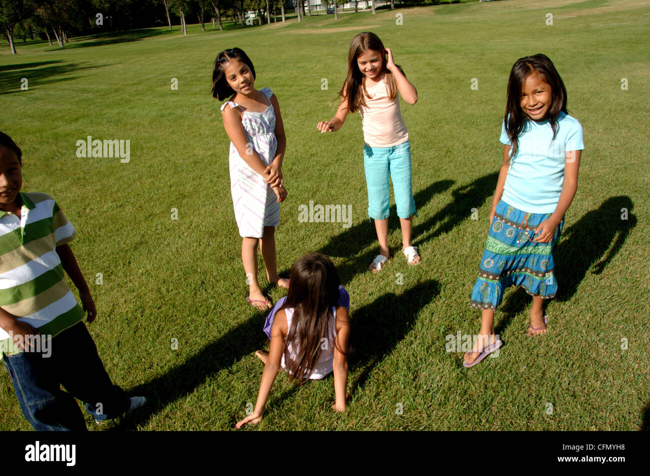 Aboriginal children playing hi-res stock photography and images - Alamy