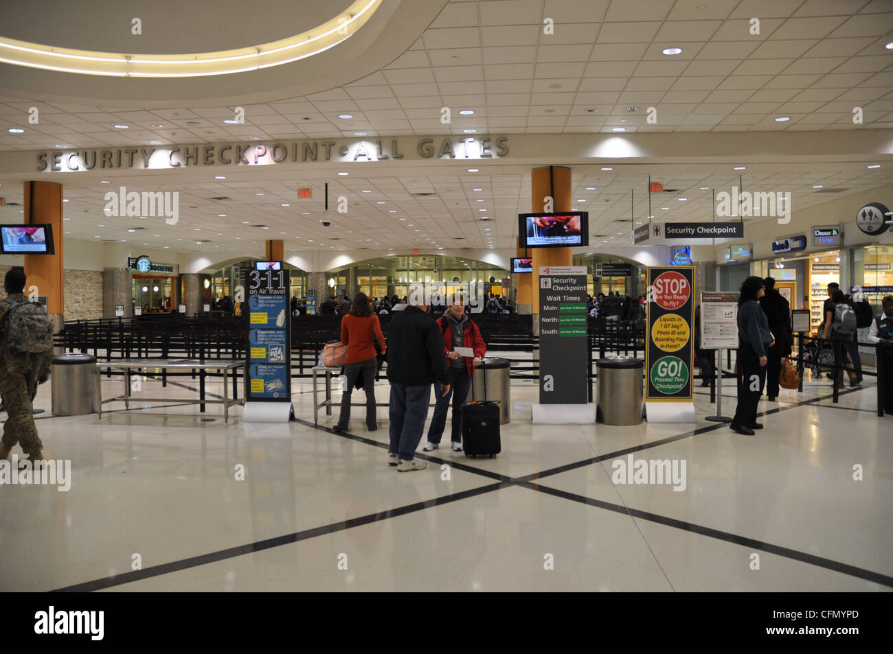 Security Checkpoint at Atlanta International Airport Stock Photo - Alamy