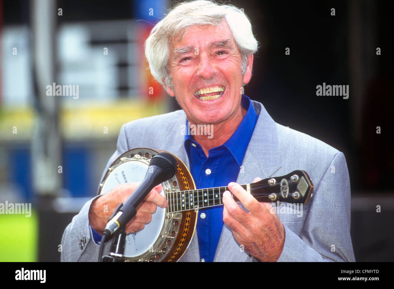 Comedian Ken Goodwin (1933-2012) performing at Southwark Pensioners ...
