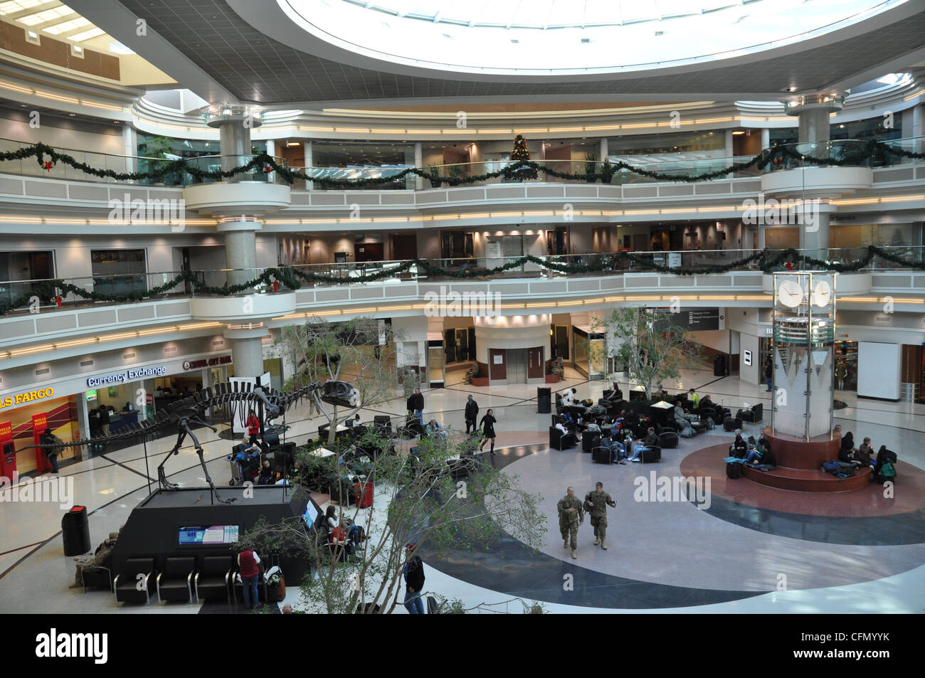 The Atrium at Atlanta International Airport Stock Photo: 44101559 - Alamy