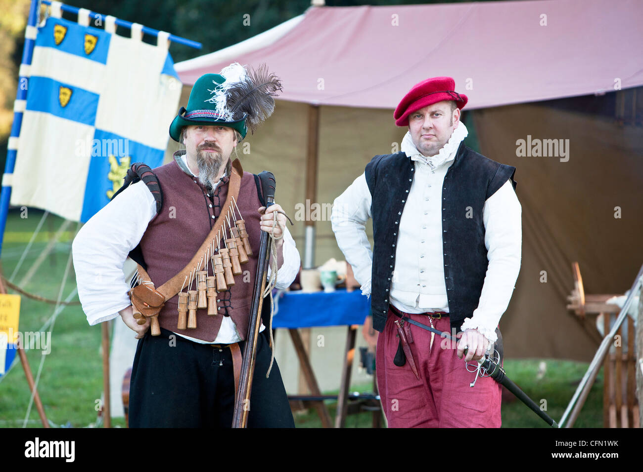 Elizabethan musketeer re enactment hi-res stock photography and images ...
