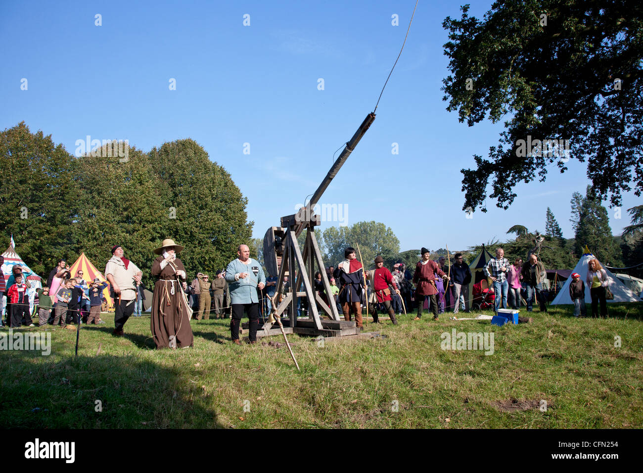 Trebuchet demonstration at Mannington Hall living history event Stock ...