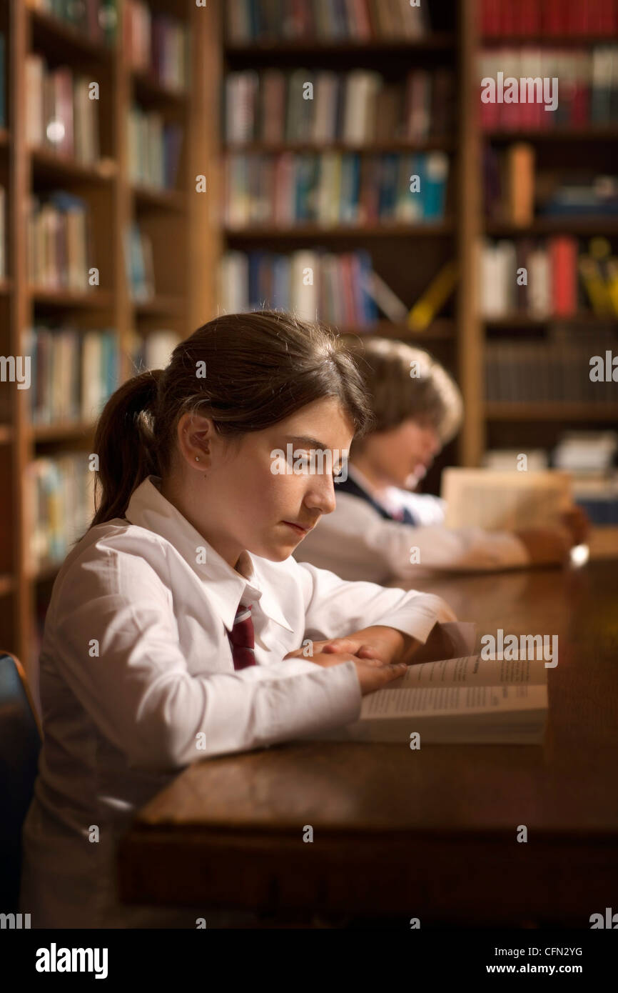 Students Reading in Library Stock Photo - Alamy