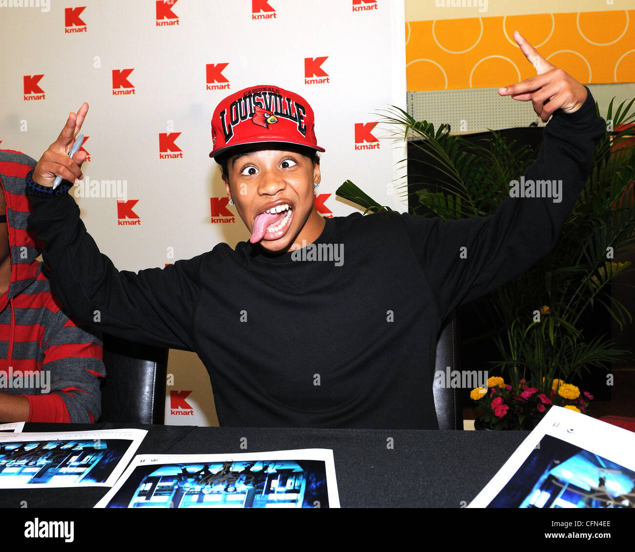 Roc Royal of Mindless Behavior signs autographs for fans during a meet ...