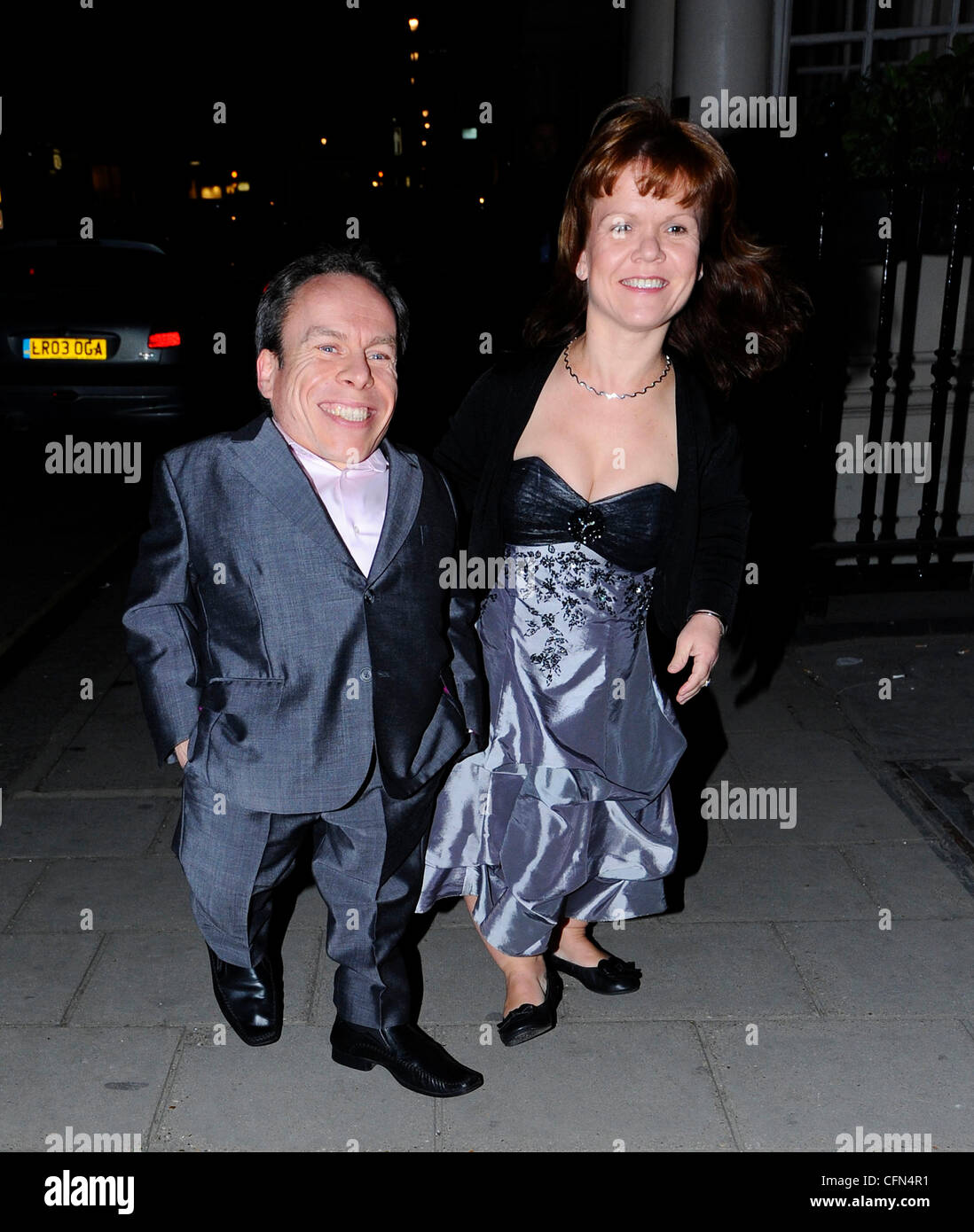 Warwick davis and wife where hi-res stock photography and images - Alamy