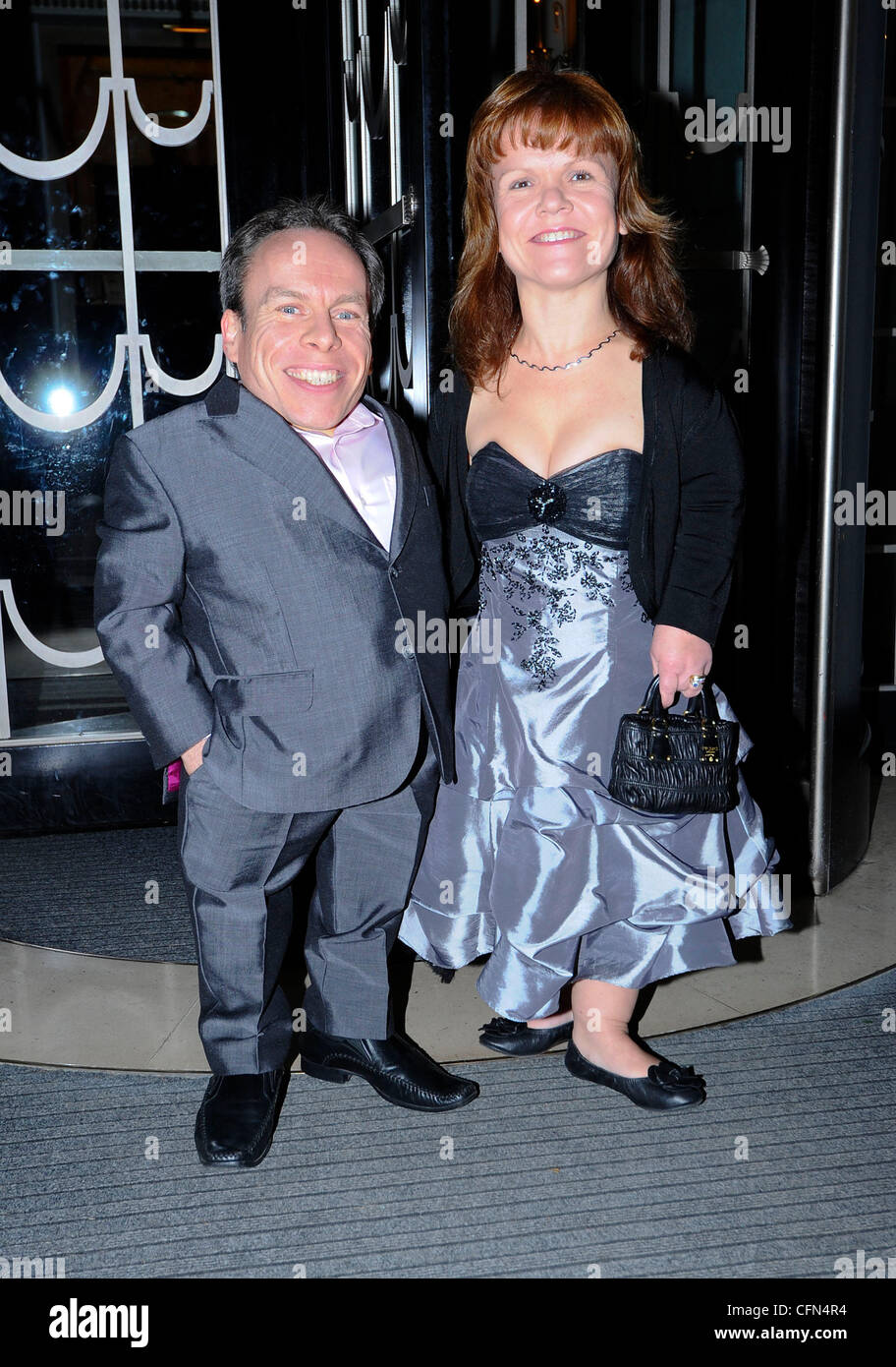 Warwick davis and wife where hi-res stock photography and images - Alamy