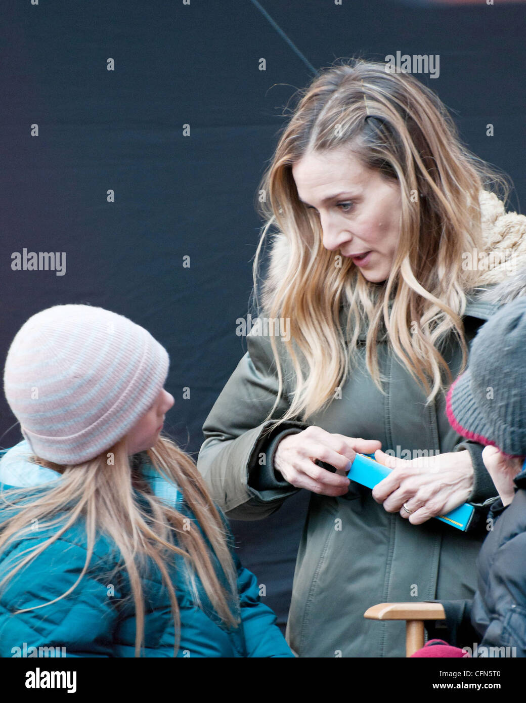 Sarah Jessica Parker seen on the set of "I Don't Know How She Does It ...