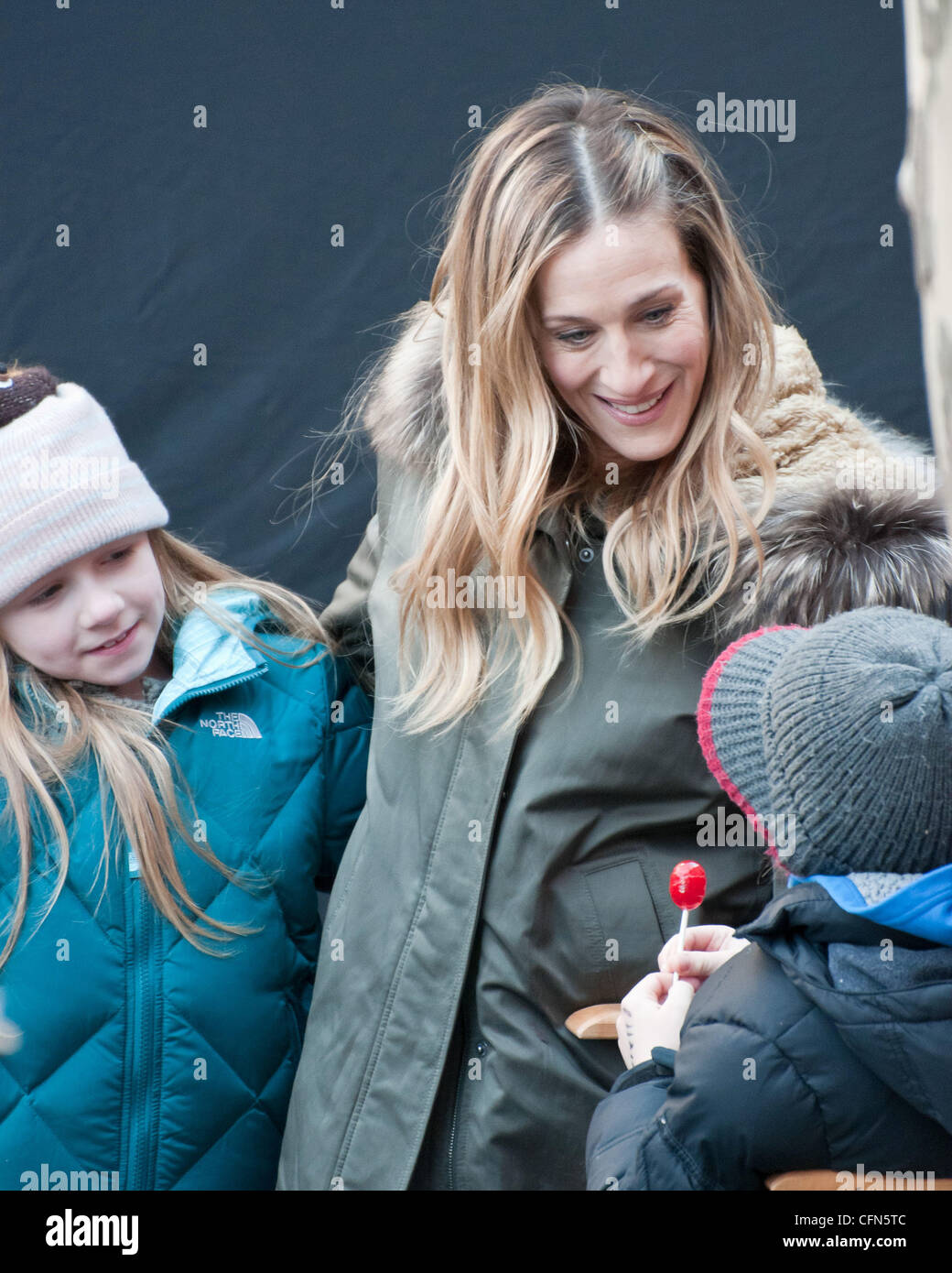 Sarah Jessica Parker seen on the set of "I Don't Know How She Does It ...