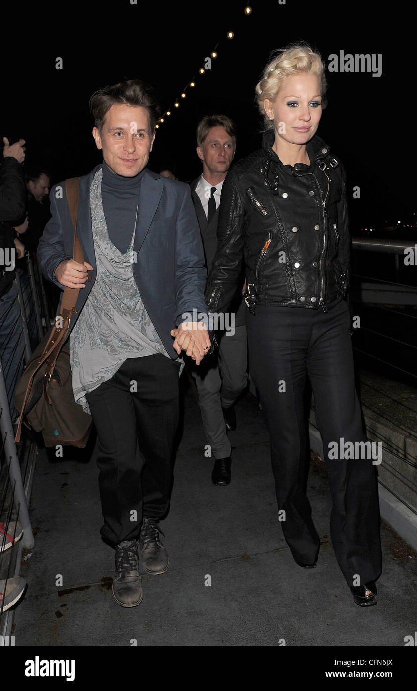 Emma ferguson wife mark owen hi-res stock photography and images - Alamy