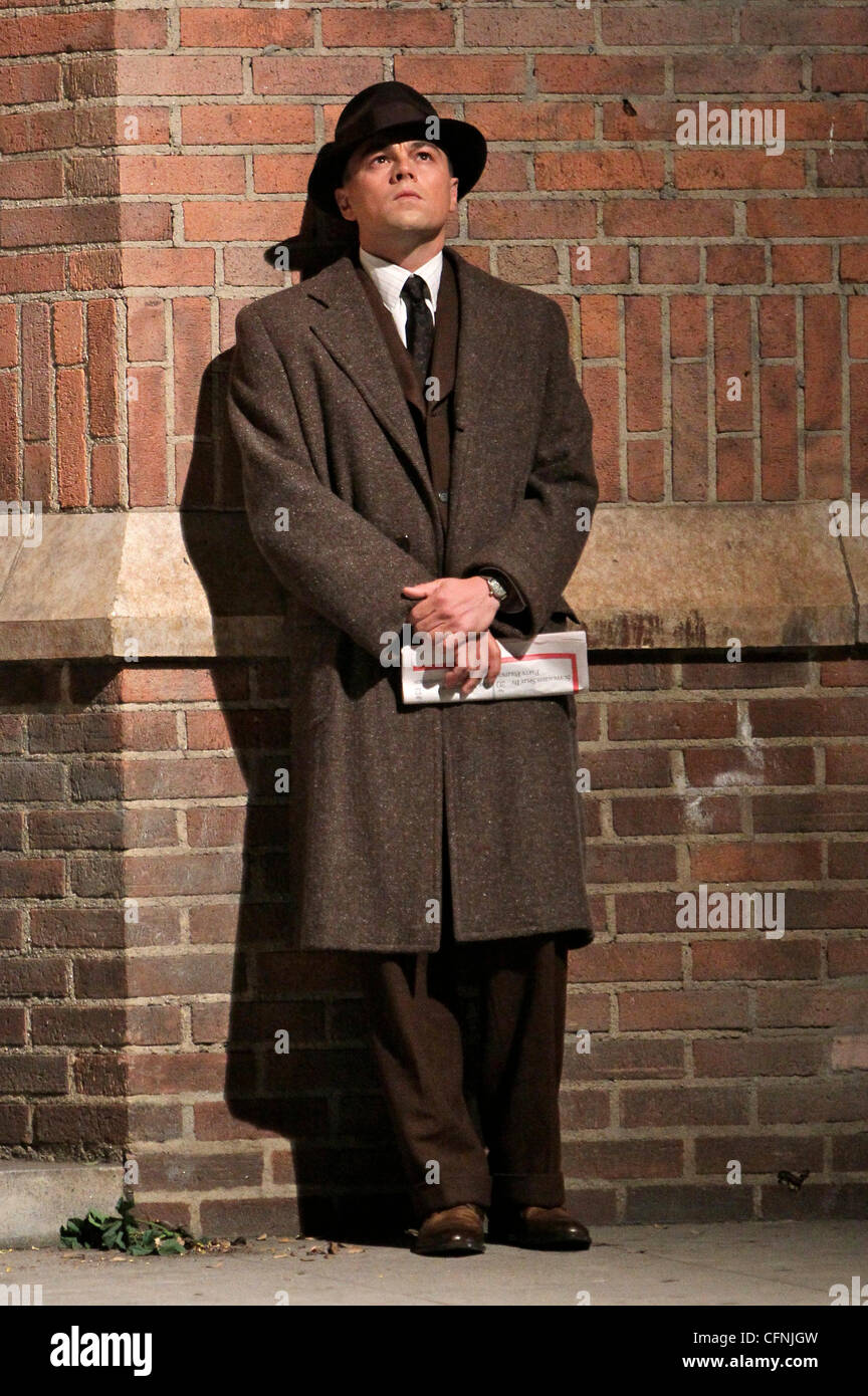 Leonardo DiCaprio on the set of Clint Eastwood's new film 'J. Edgar ...