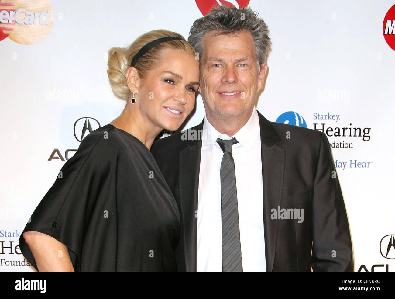 David Foster and Yolanda Hadid 2011 MusiCares Person of the Year ...