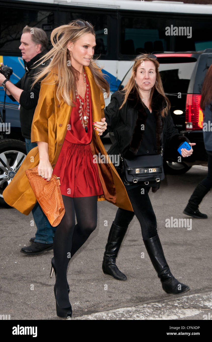 Molly Sims Mercedes-Benz IMG New York Fashion Week Fall 2011 - Outside ...