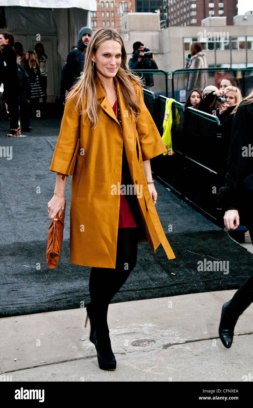 Molly sims mercedes hi-res stock photography and images - Alamy