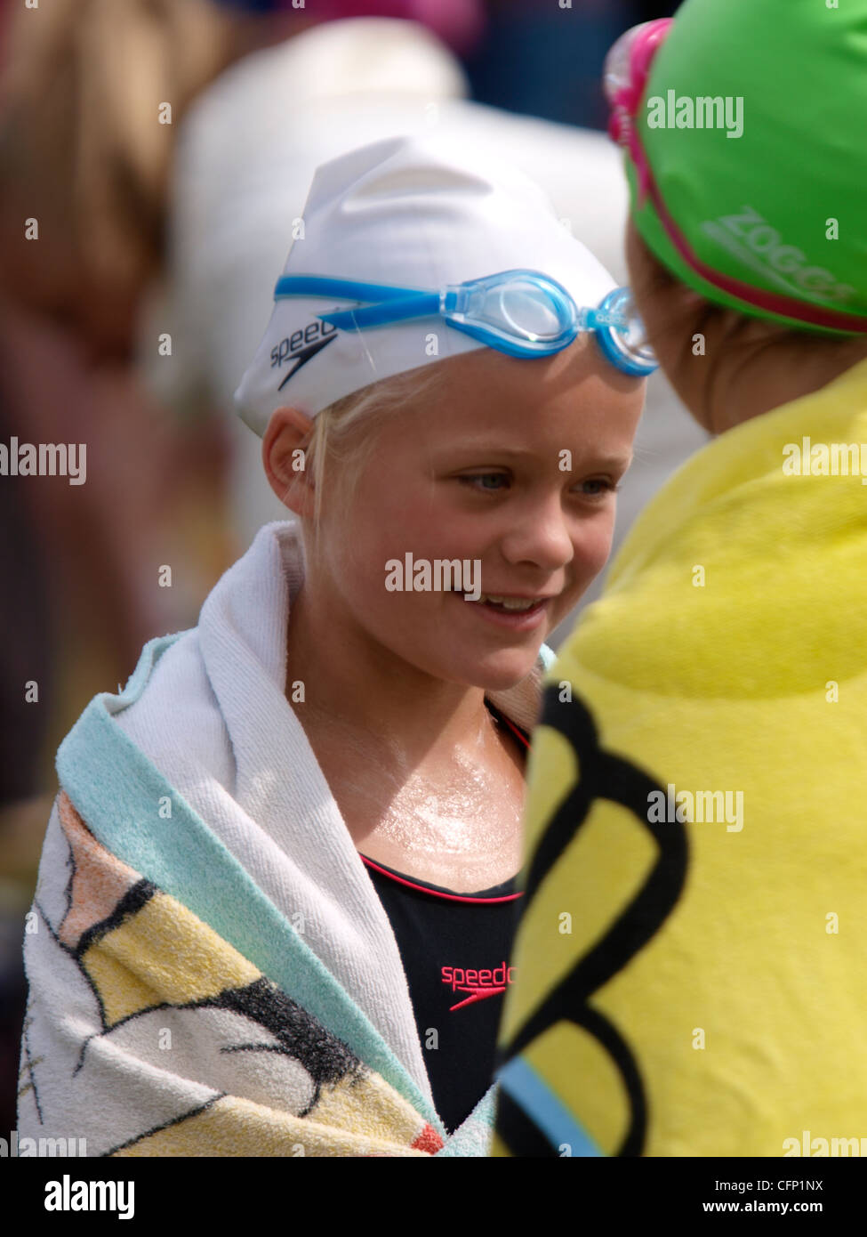 Bude cornwall girls hi-res stock photography and images - Alamy