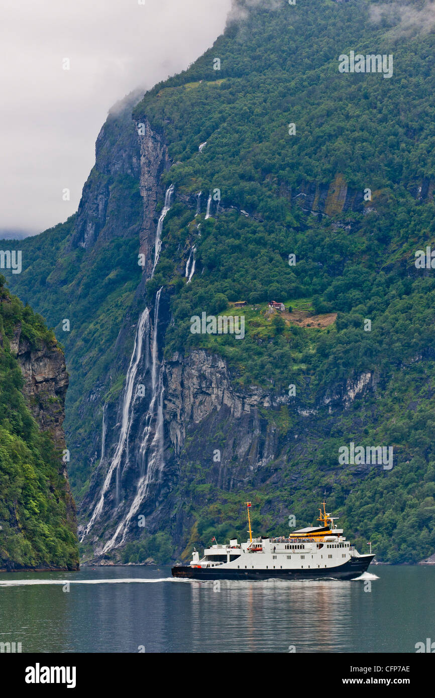 Geirangerfjord waterfalls seven sisters hi-res stock photography and ...