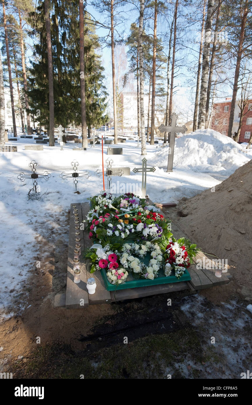 New grave hi-res stock photography and images - Alamy