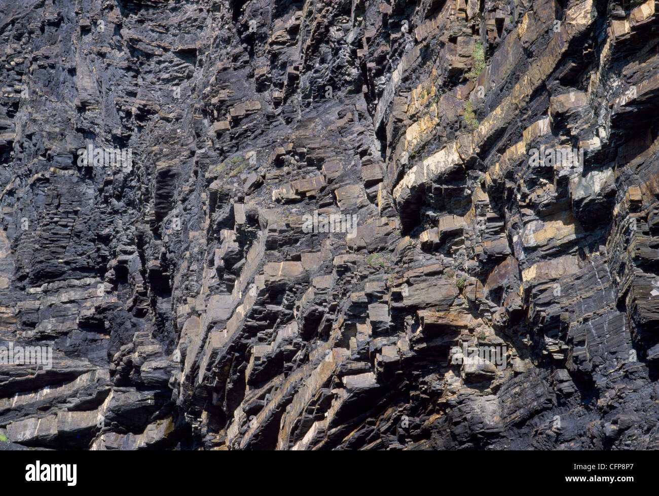 Dipping strata hi-res stock photography and images - Alamy