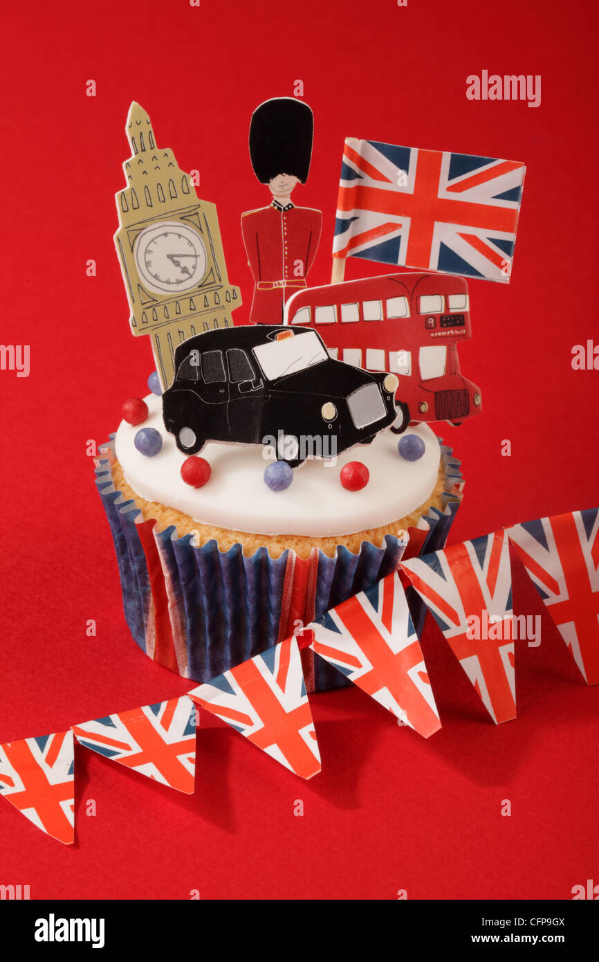 Big ben cake hi-res stock photography and images - Alamy