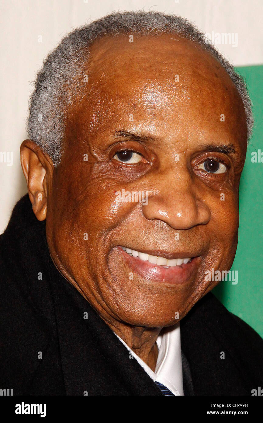 Frank robinson baseball hi-res stock photography and images - Alamy